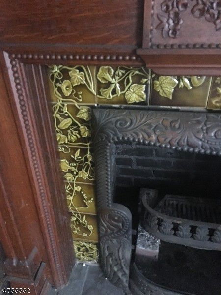 1892 Queen Anne - Belvidere, NJ (George F. Barber) - Old House Dreams