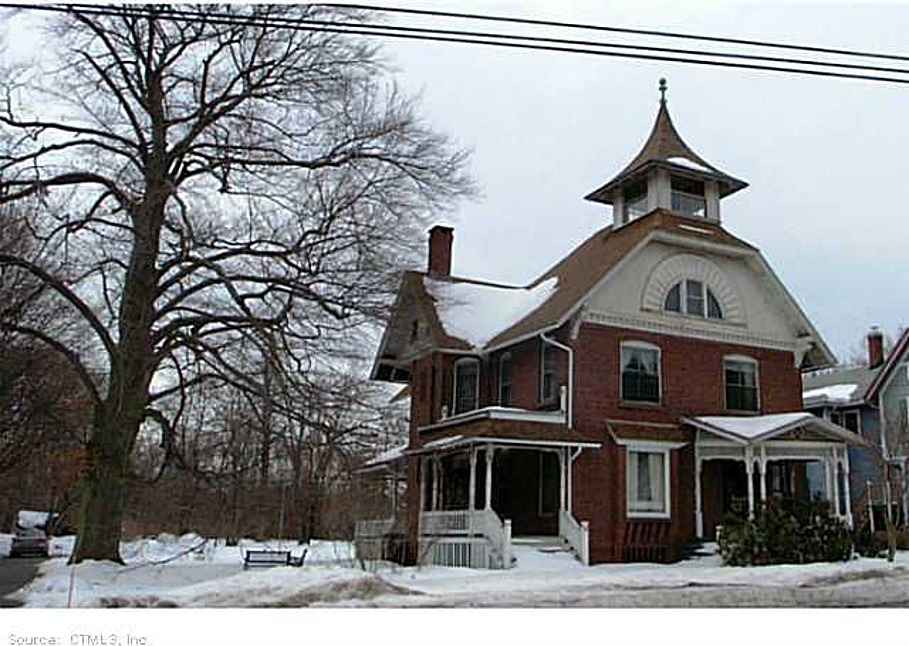 1887 - Windsor Locks, CT - Old House Dreams