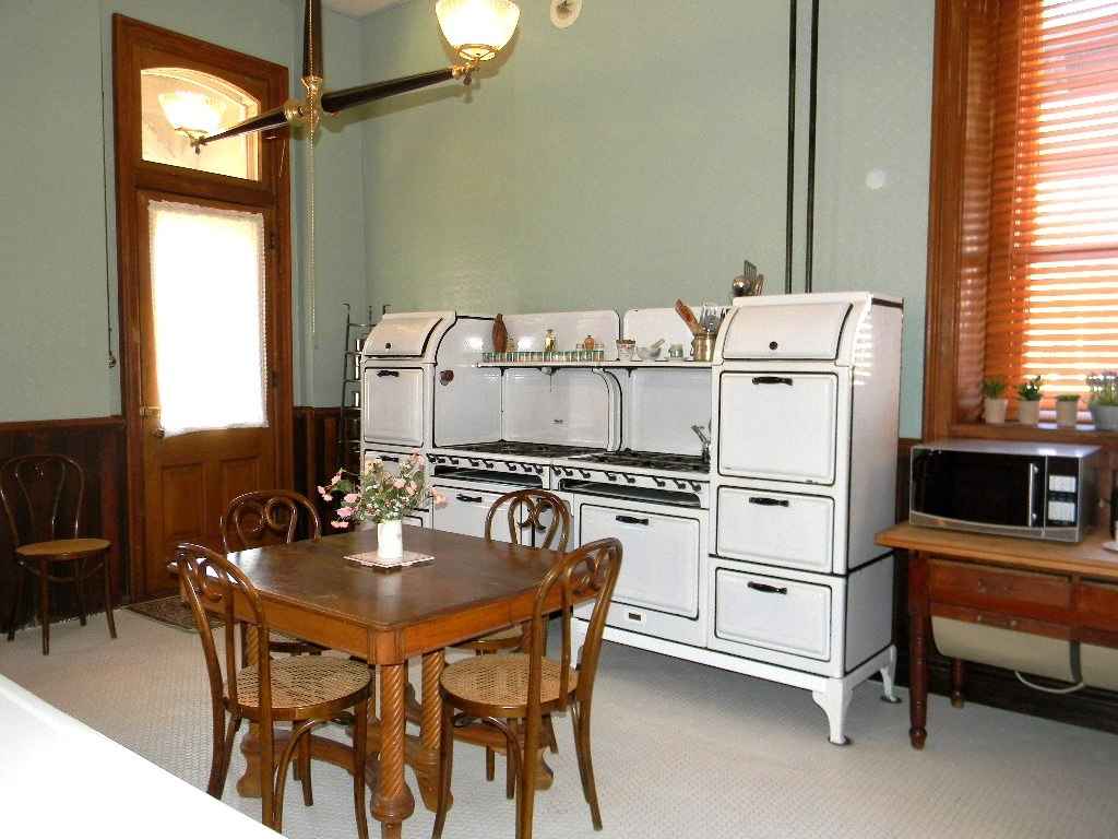 1880 Italianate - Abilene, KS - Old House Dreams