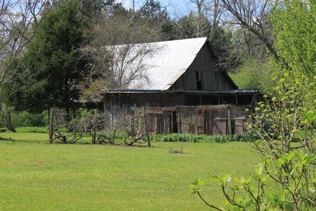 c. 1855 Greek Revival - Shubuta, MS - Old House Dreams