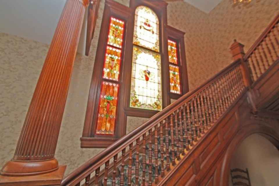 1898 Queen Anne - Joplin, MO (George F. Barber) - Old House Dreams