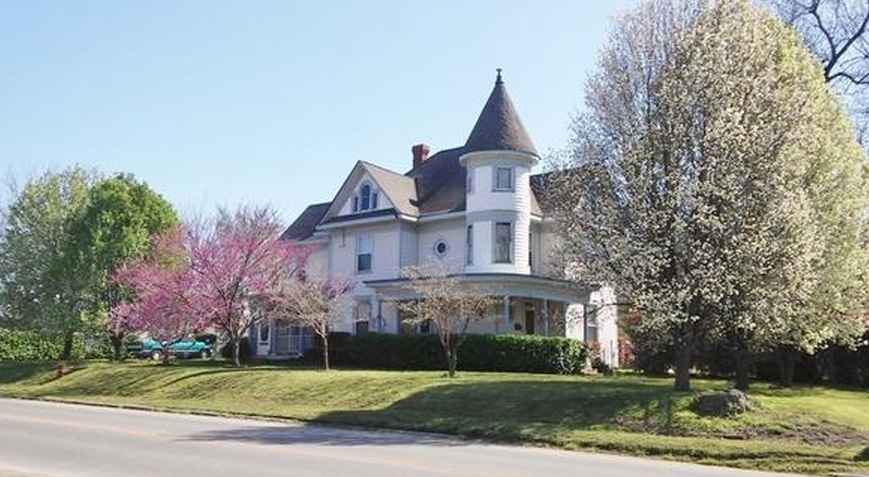 c. 1890 Queen Anne - Muskogee, OK - Old House Dreams