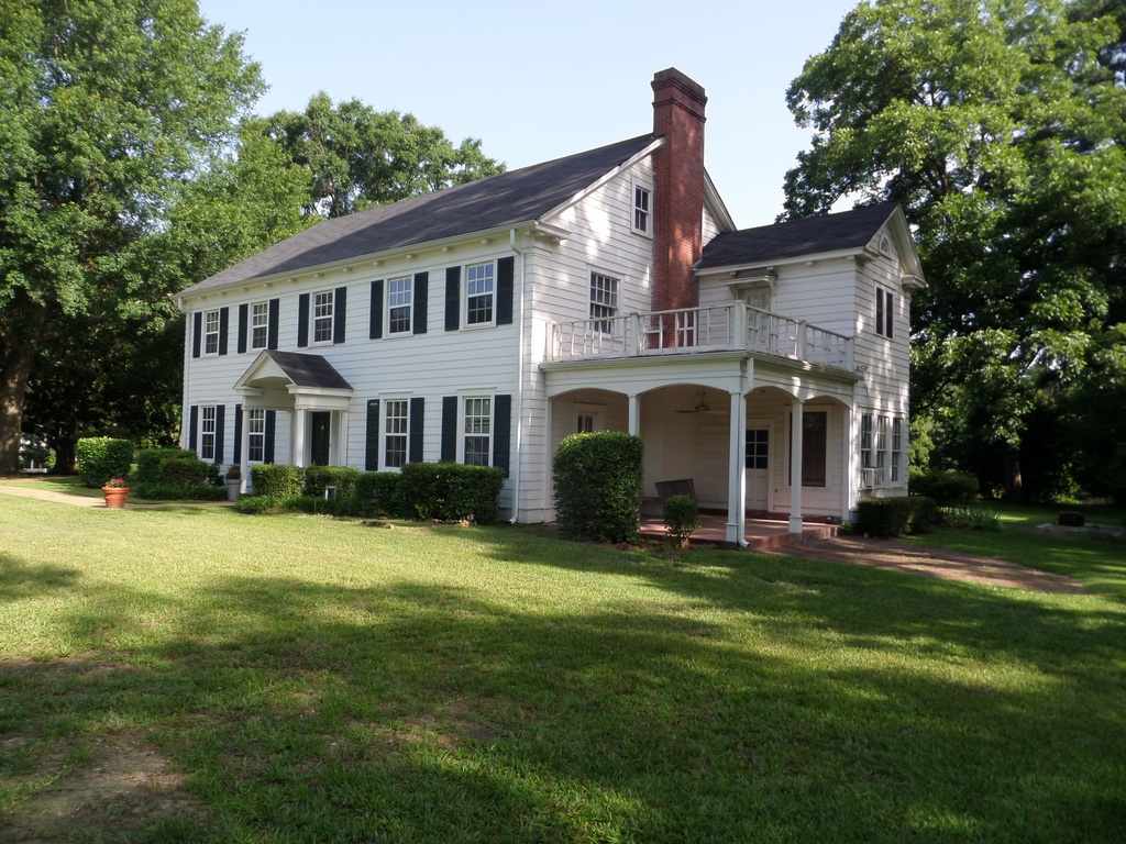 1939 Colonial Revival - Texarkana, AR - Old House Dreams
