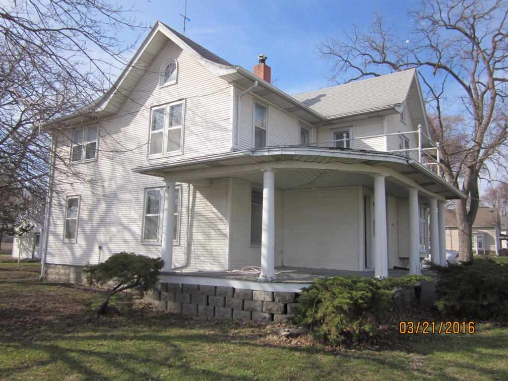 c. 1900 - Ellsworth, IA - Old House Dreams