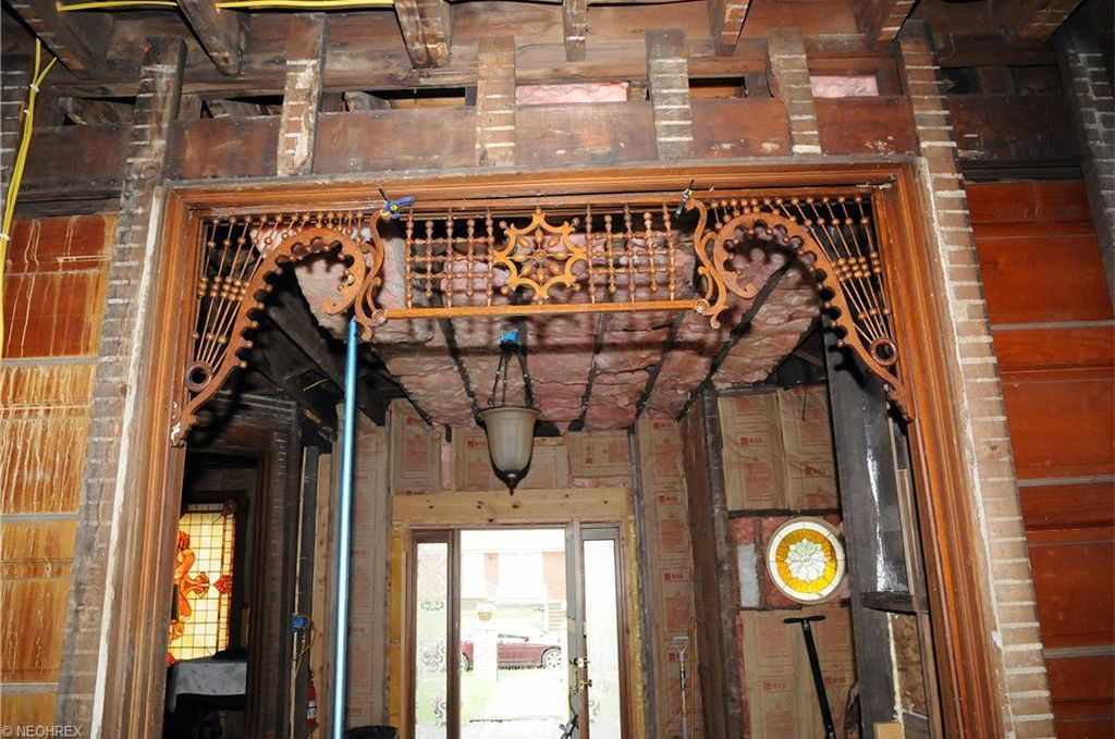 c. 1891 Queen Anne - Cambridge, OH (George F. Barber) - Old House Dreams