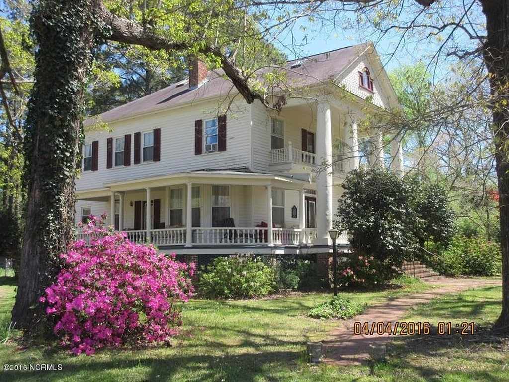 1901 Classical Revival - Atkinson, NC - Old House Dreams