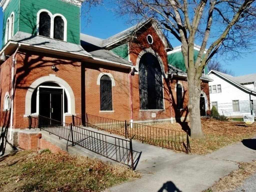 1915 Church - Horton, KS - Old House Dreams