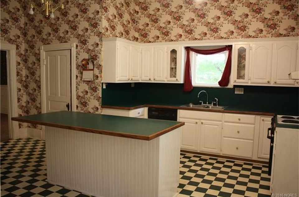 1903 Queen Anne - Roff, OK - Old House Dreams
