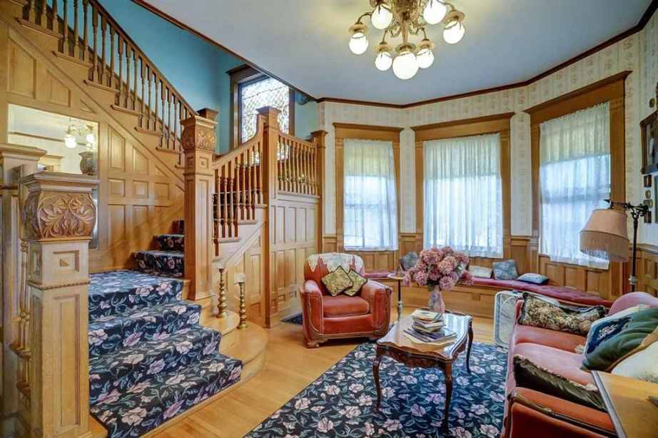 1897 Queen Anne - Lodi, WI - Old House Dreams