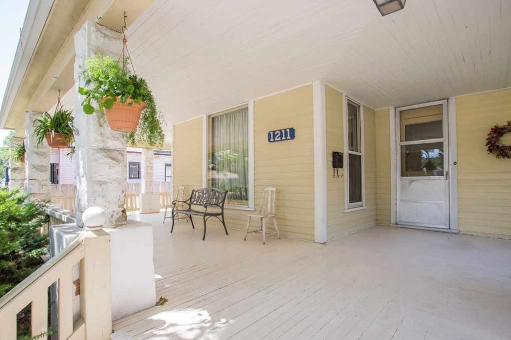 c. 1887 - Wichita, KS - Old House Dreams