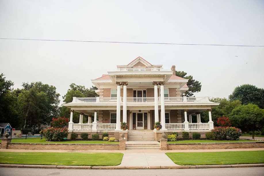 1910 Classical Revival - Enid, OK - Old House Dreams