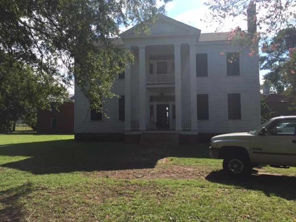 1852 Greek Revival - Hamilton, MS - Old House Dreams