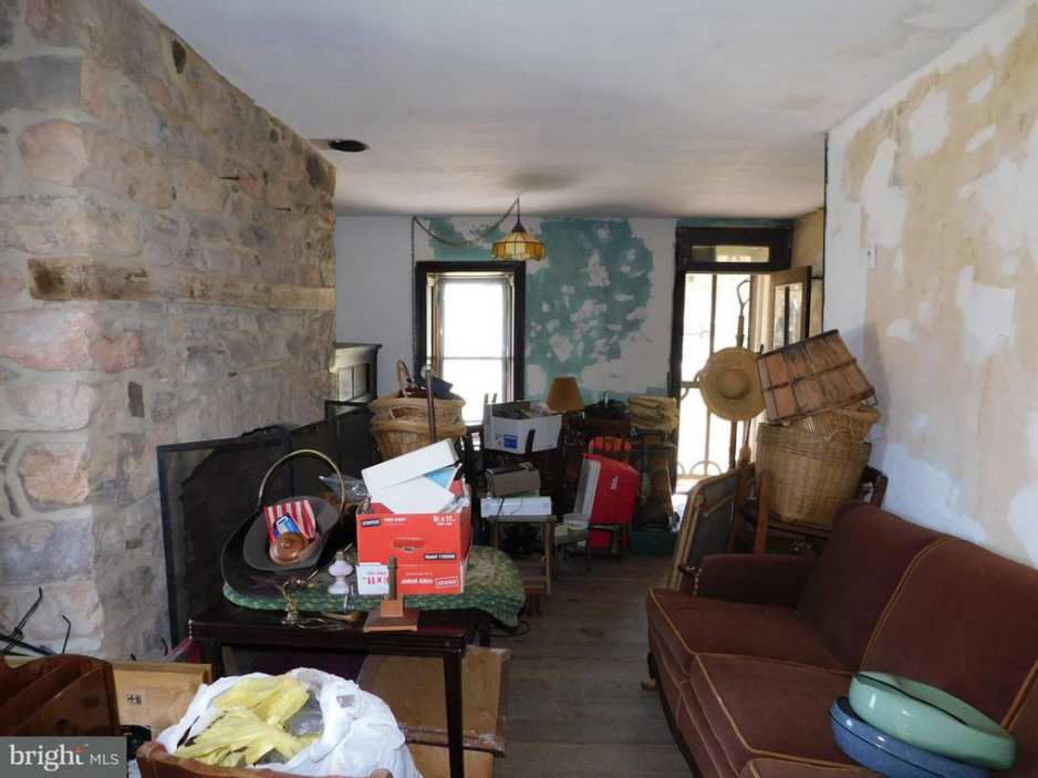 c. 1800 - Burnt Cabins, PA - Old House Dreams