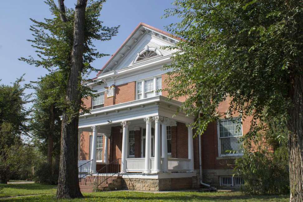 1908 Colonial Revival - Las Vegas, NM - Old House Dreams