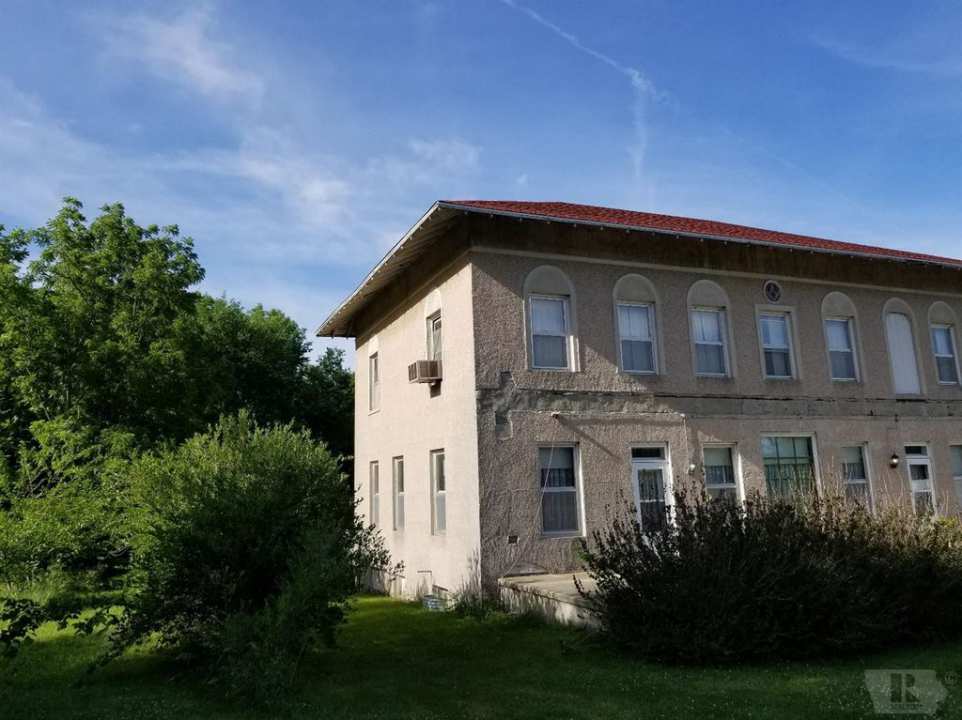 1900 Hotel/Masonic Lodge - Blanchard, IA - Old House Dreams