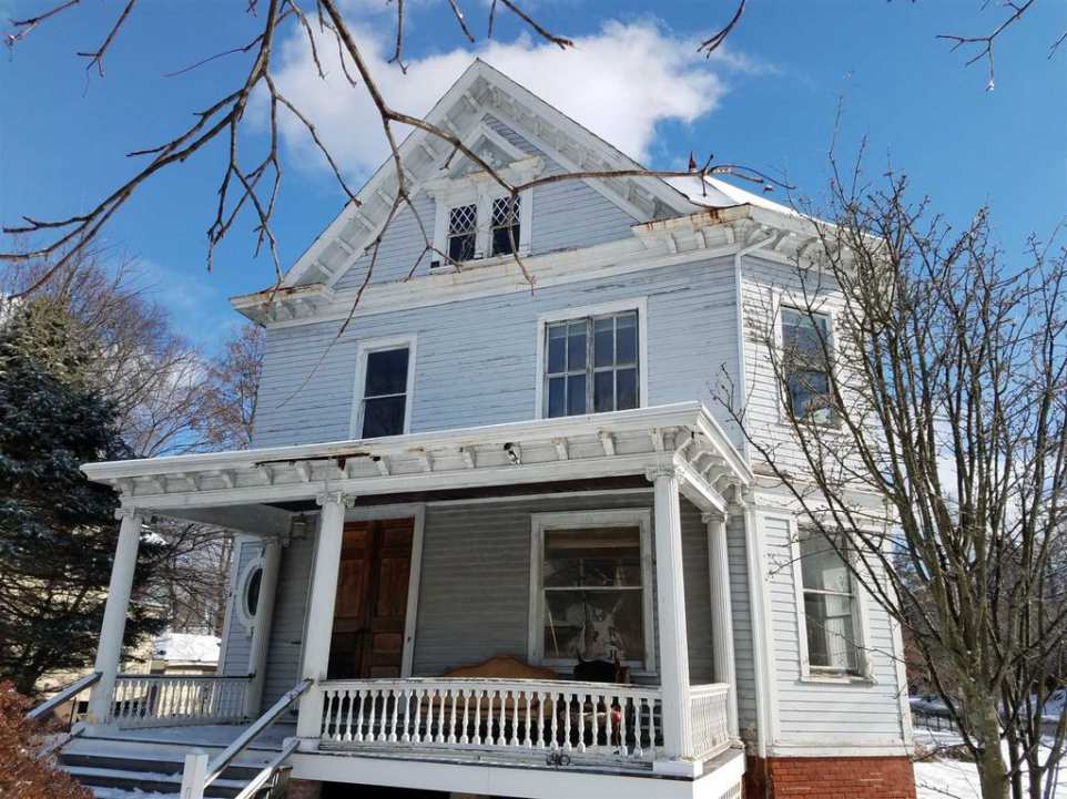 1890 - Poughkeepsie, NY - Old House Dreams