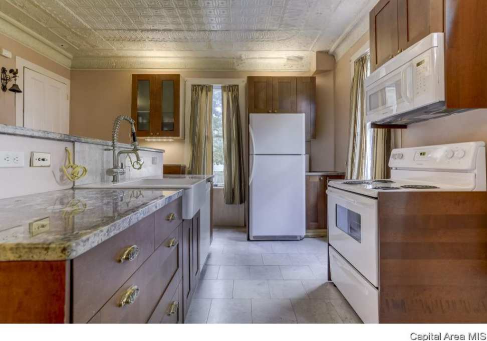 1891 Queen Anne - Springfield, IL - Old House Dreams