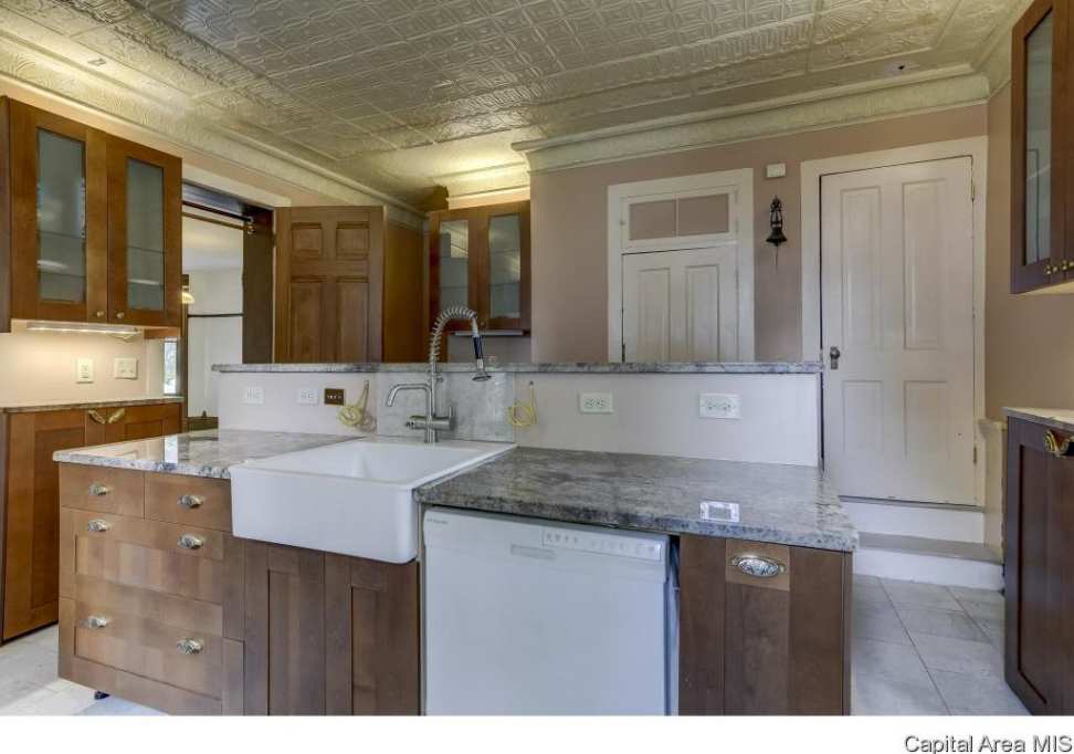 1891 Queen Anne - Springfield, IL - Old House Dreams