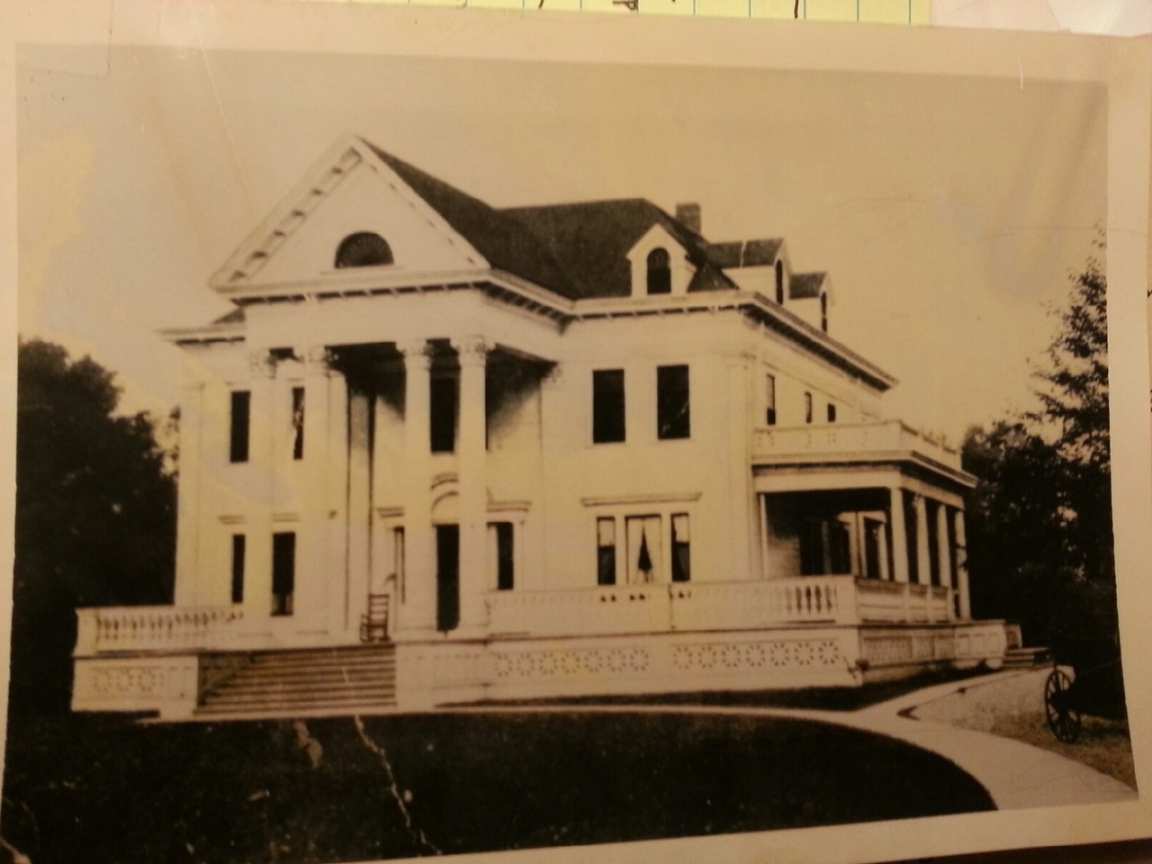 1903 Classical Revival - Watseka, IL - Old House Dreams