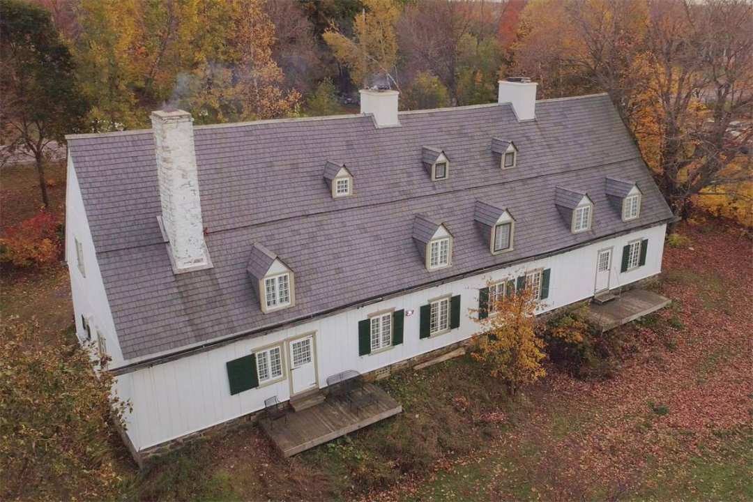 1760 - Lévis, Quebec, Canada - Old House Dreams