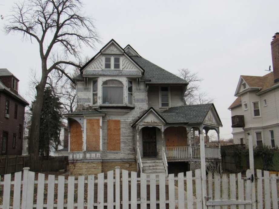 1895 Queen Anne - Chicago, IL - Old House Dreams