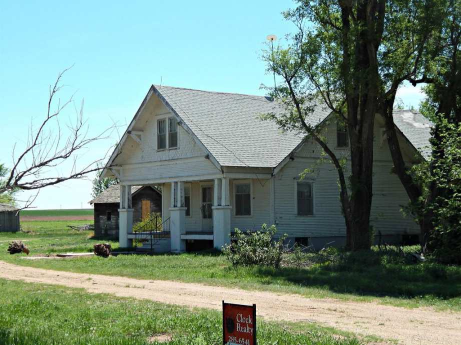 1924 Craftsman - Garfield, KS - Old House Dreams