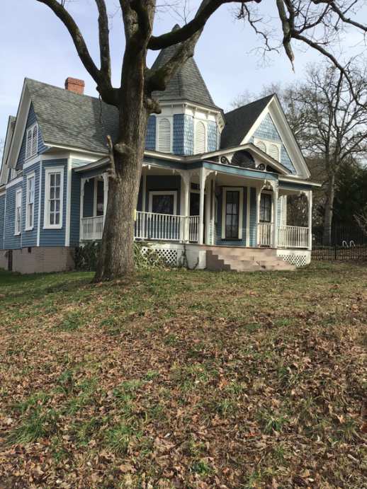 1886 Queen Anne - Commerce, GA - Old House Dreams