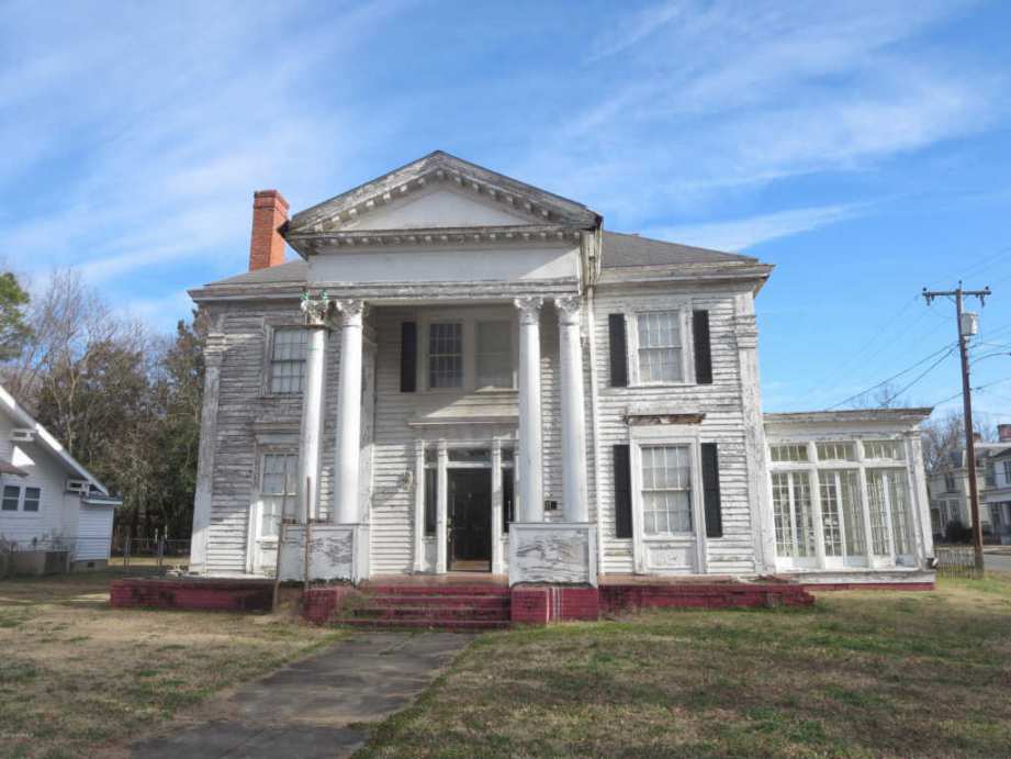 1919 Classical Revival - Weldon, NC - Old House Dreams
