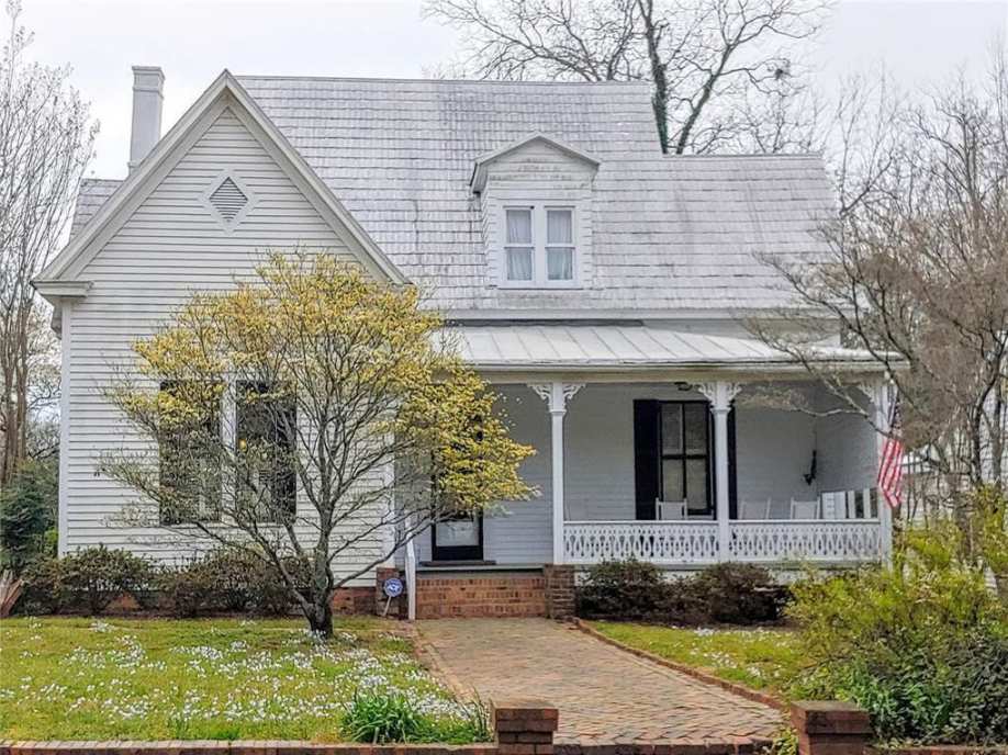 1892 Folk Victorian - Washington, GA - Old House Dreams