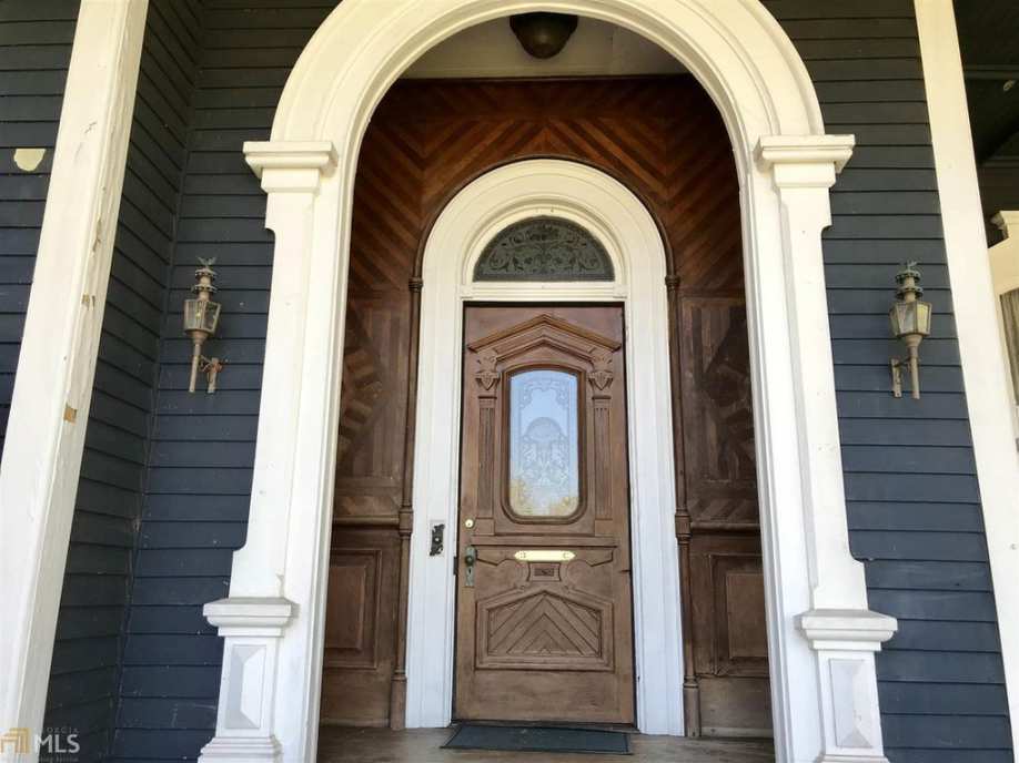 Inside Victor Creel's 1882 Second Empire Manor from Stranger Things 4 ...