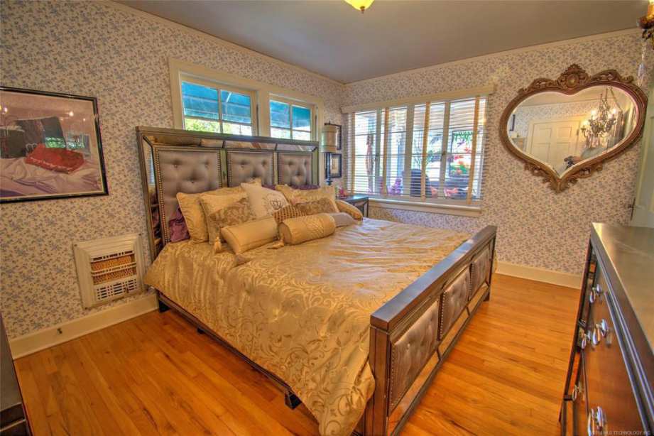 1935 Modernistic - Muskogee, OK - Old House Dreams