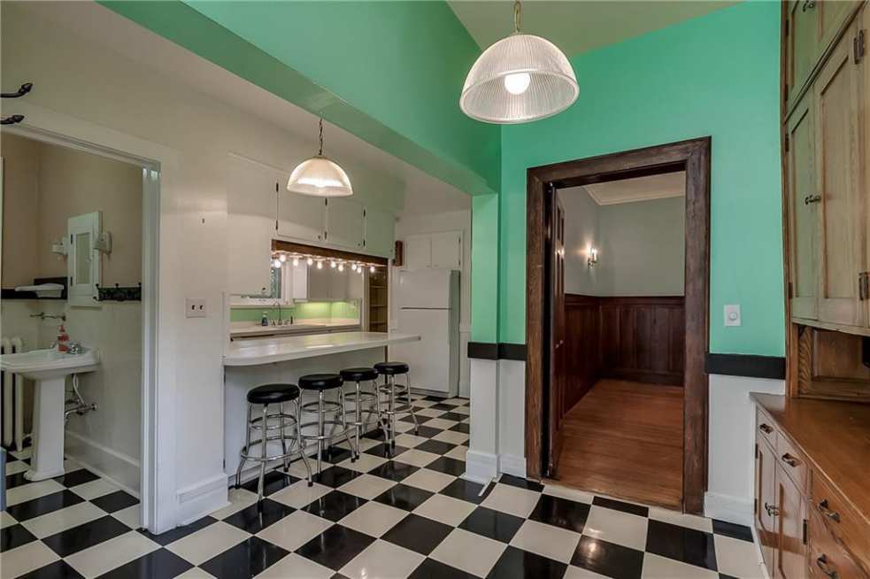 1886/c. 1920 Colonial Revival - Eau Claire, WI - Old House Dreams