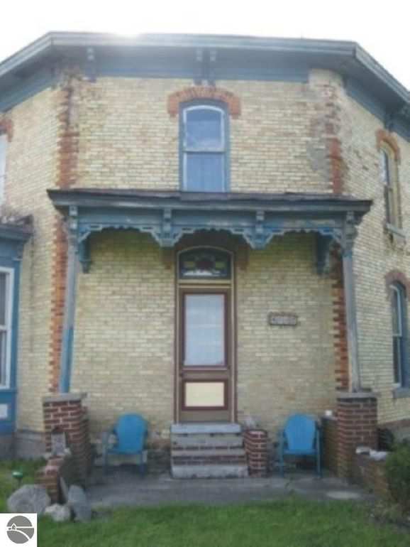 1876 Octagon - Elwell, MI - Old House Dreams