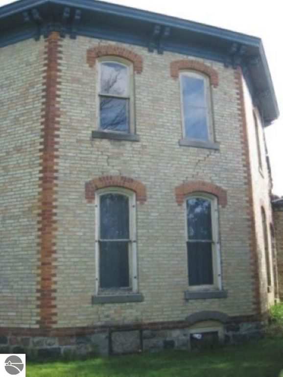 1876 Octagon - Elwell, MI - Old House Dreams