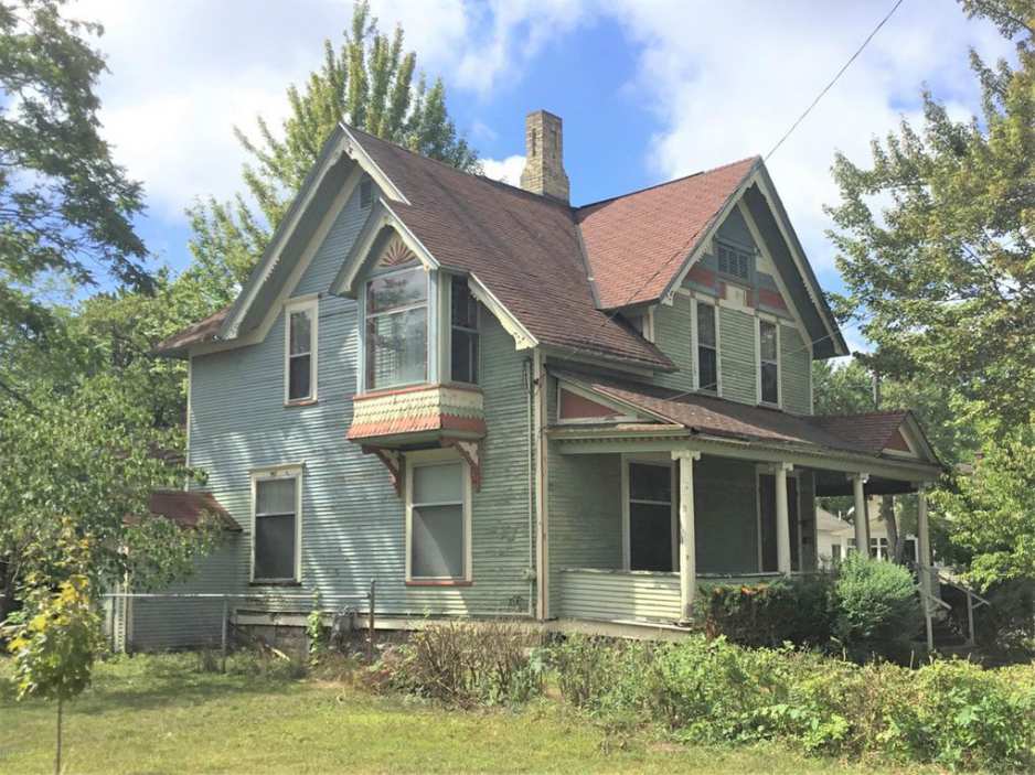 1886 Queen Anne - Muskegon, MI - Old House Dreams