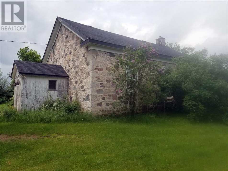 1877 - West Grey, Ontario - Old House Dreams