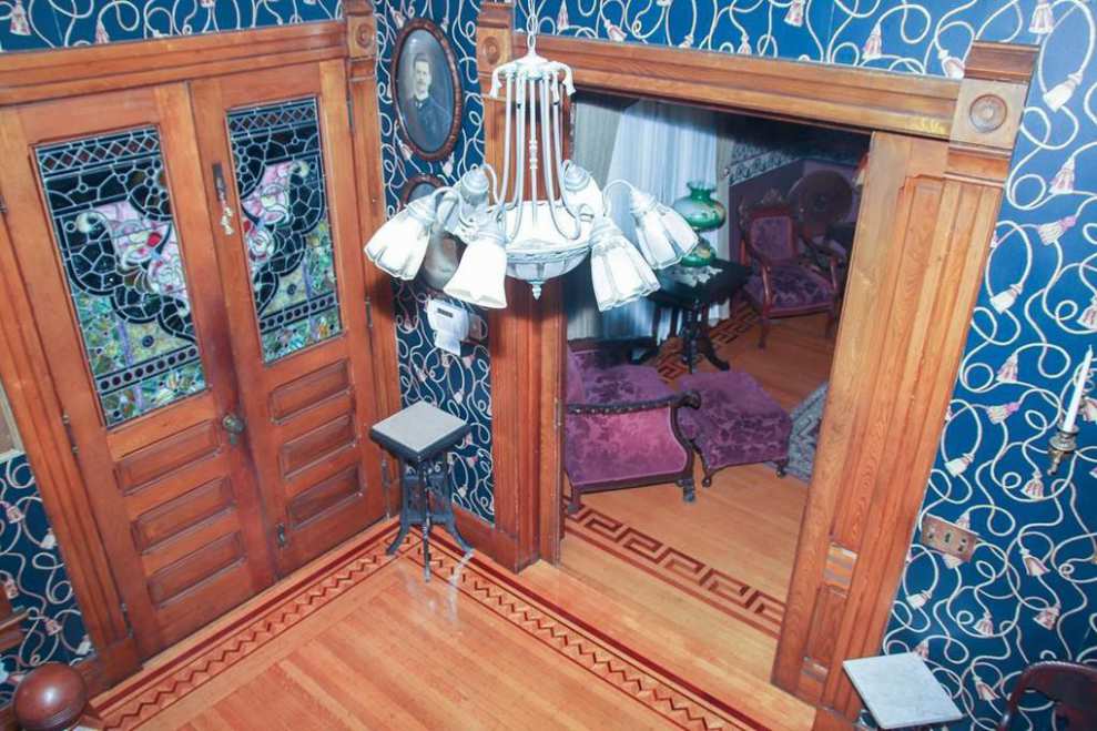 1897 Queen Anne - Springfield, MA - Old House Dreams