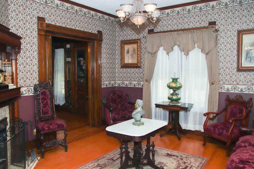 1897 Queen Anne - Springfield, MA - Old House Dreams