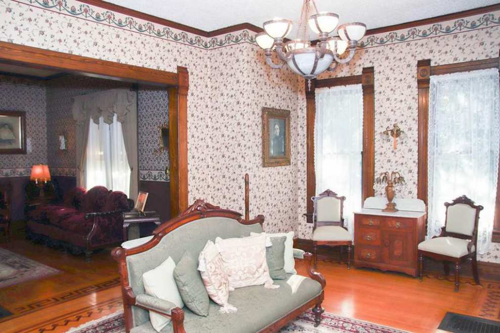 1897 Queen Anne - Springfield, MA - Old House Dreams