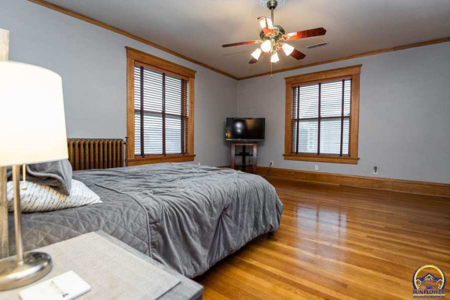 1910 Colonial Revival - Topeka, KS - Old House Dreams