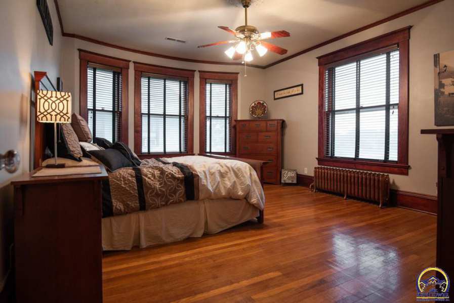 1910 Colonial Revival - Topeka, KS - Old House Dreams