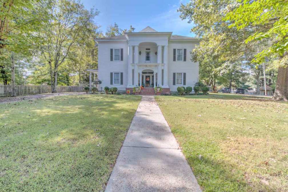1842 Greek Revival in Ripley, TN - Old House Dreams