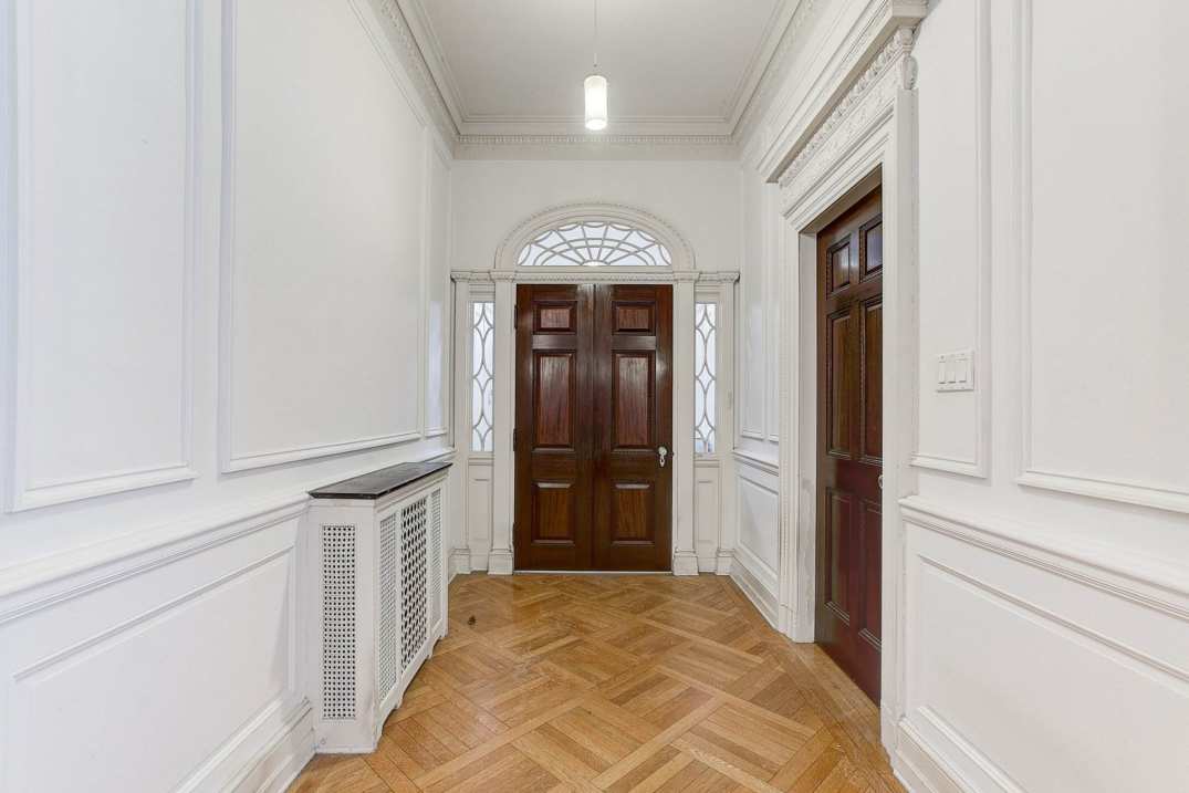 1910 Colonial Revival in Montreal, Quebec - Old House Dreams