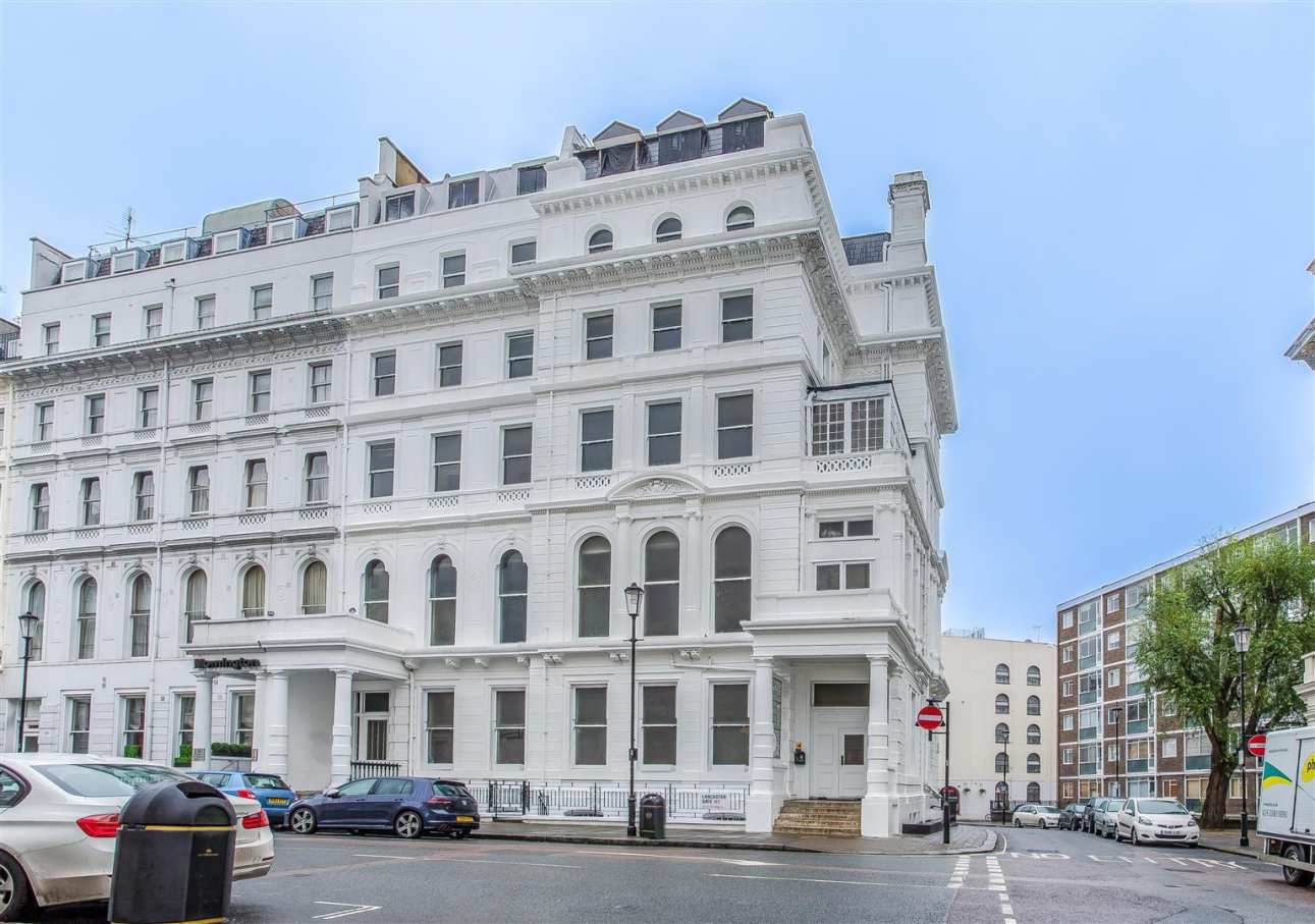 Victorian Era Hotel in London, England - Old House Dreams