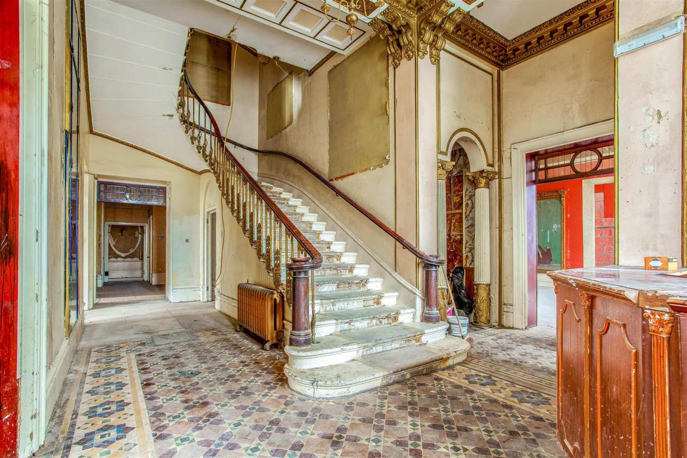 Victorian Era Hotel in London, England - Old House Dreams