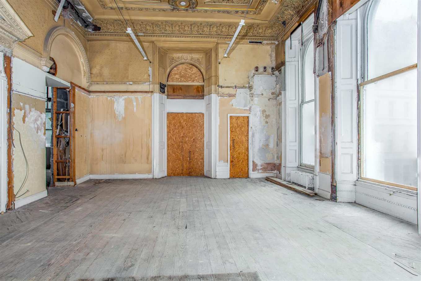Victorian Era Hotel in London, England - Old House Dreams
