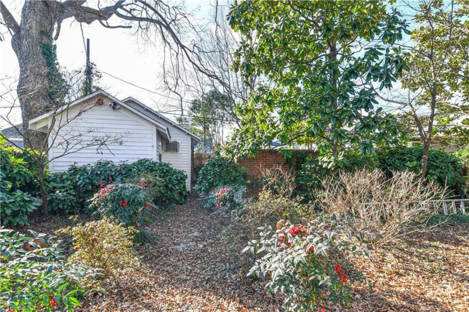 1926 Colonial Revival in High Point, NC - Old House Dreams