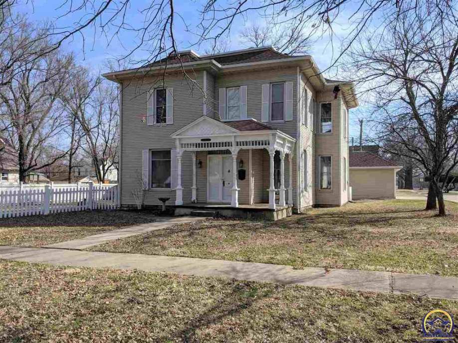 1874 - Burlington, KS - Old House Dreams