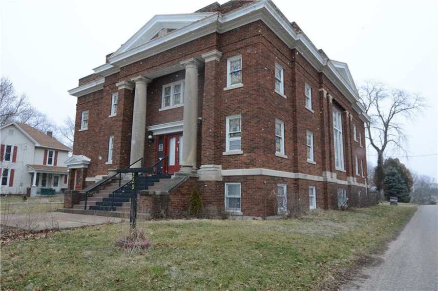 1916 Church in Bethany, IL - Old House Dreams