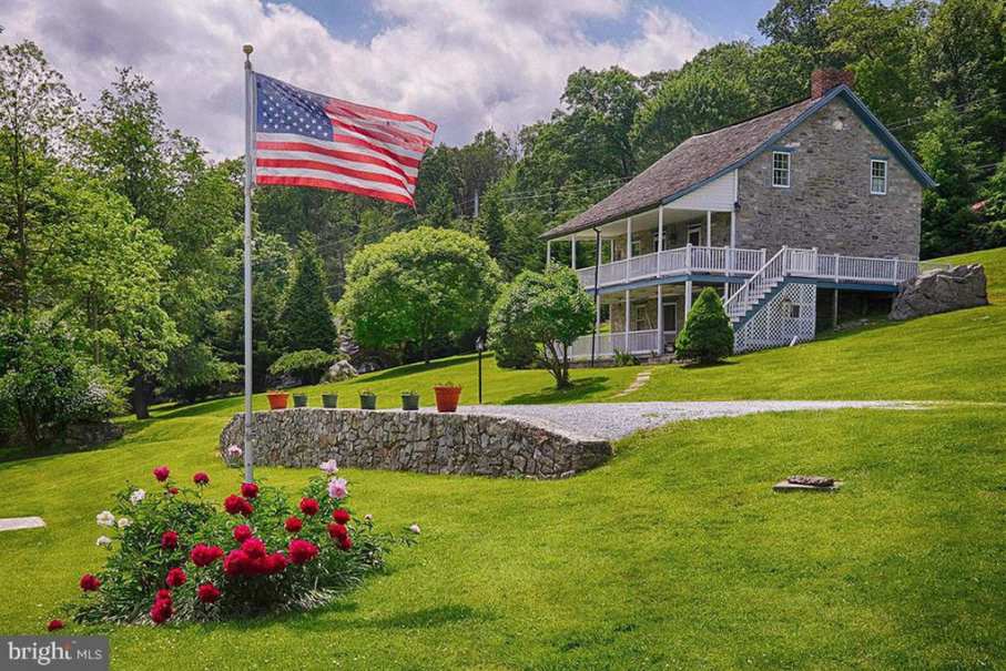 c. 1800 - Blue Ridge Summit, PA - Old House Dreams